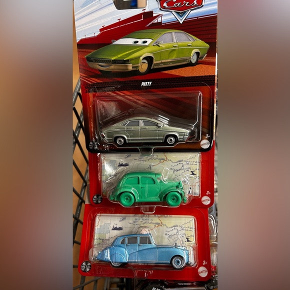 Disney | Toys | 223 Disney Pixar Cars Patty Mallory Karhut Mote Set Of ...